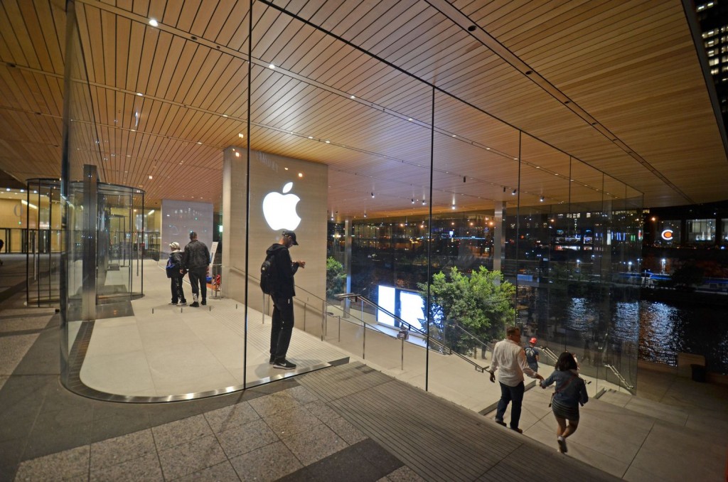 Apple Store Chicago by Foster + Partners | Got Arch BLOG
